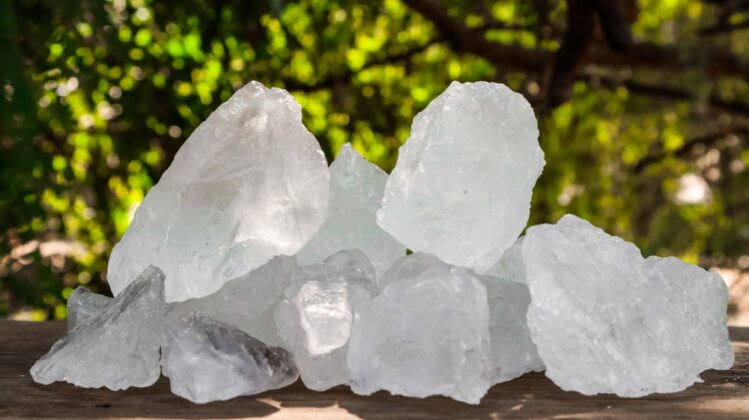 Health Benefits of White Alum and its Side Effects - Herbal Information