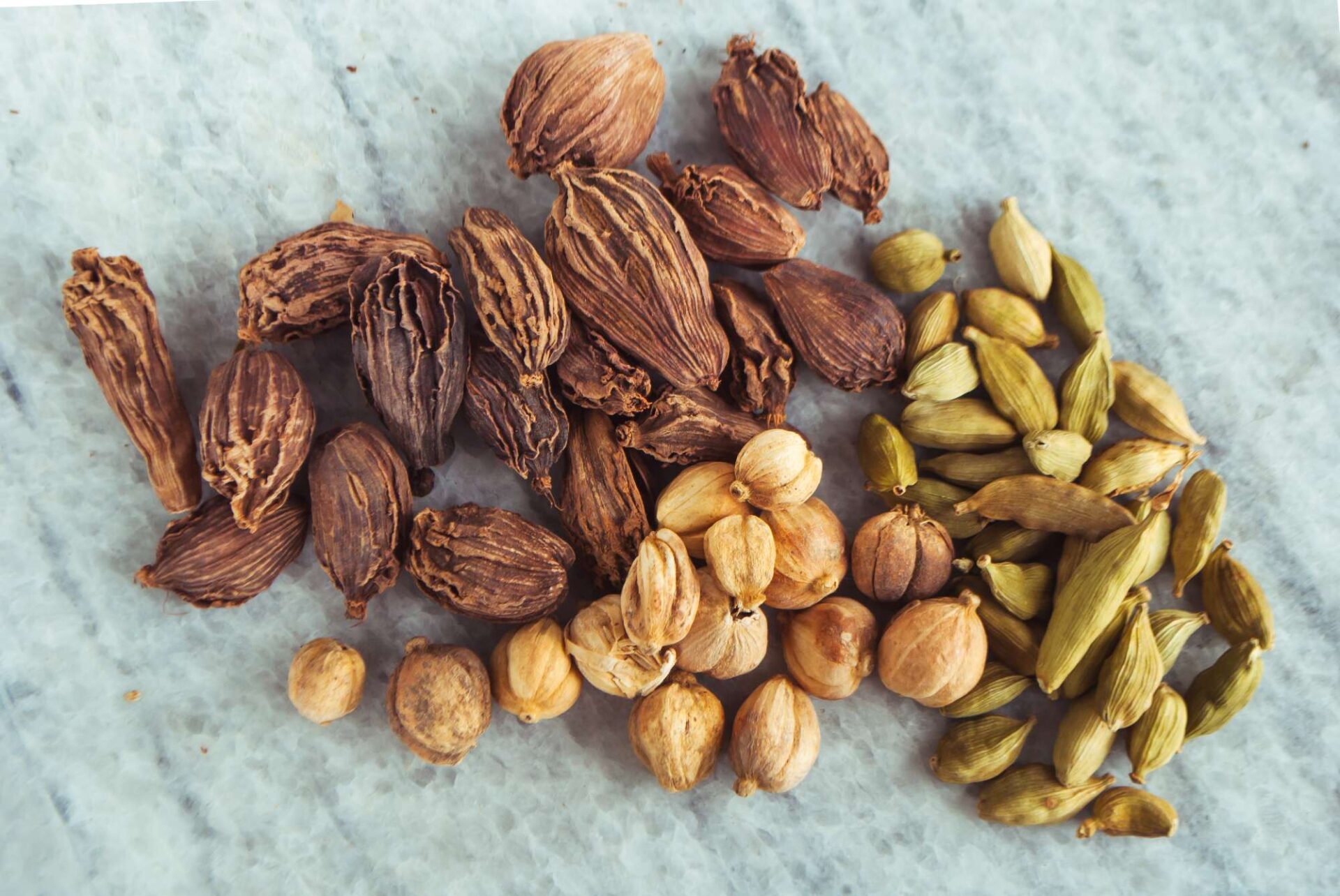 Health Benefits of Black Cardamom, Types and Side Effects - Herbal ...